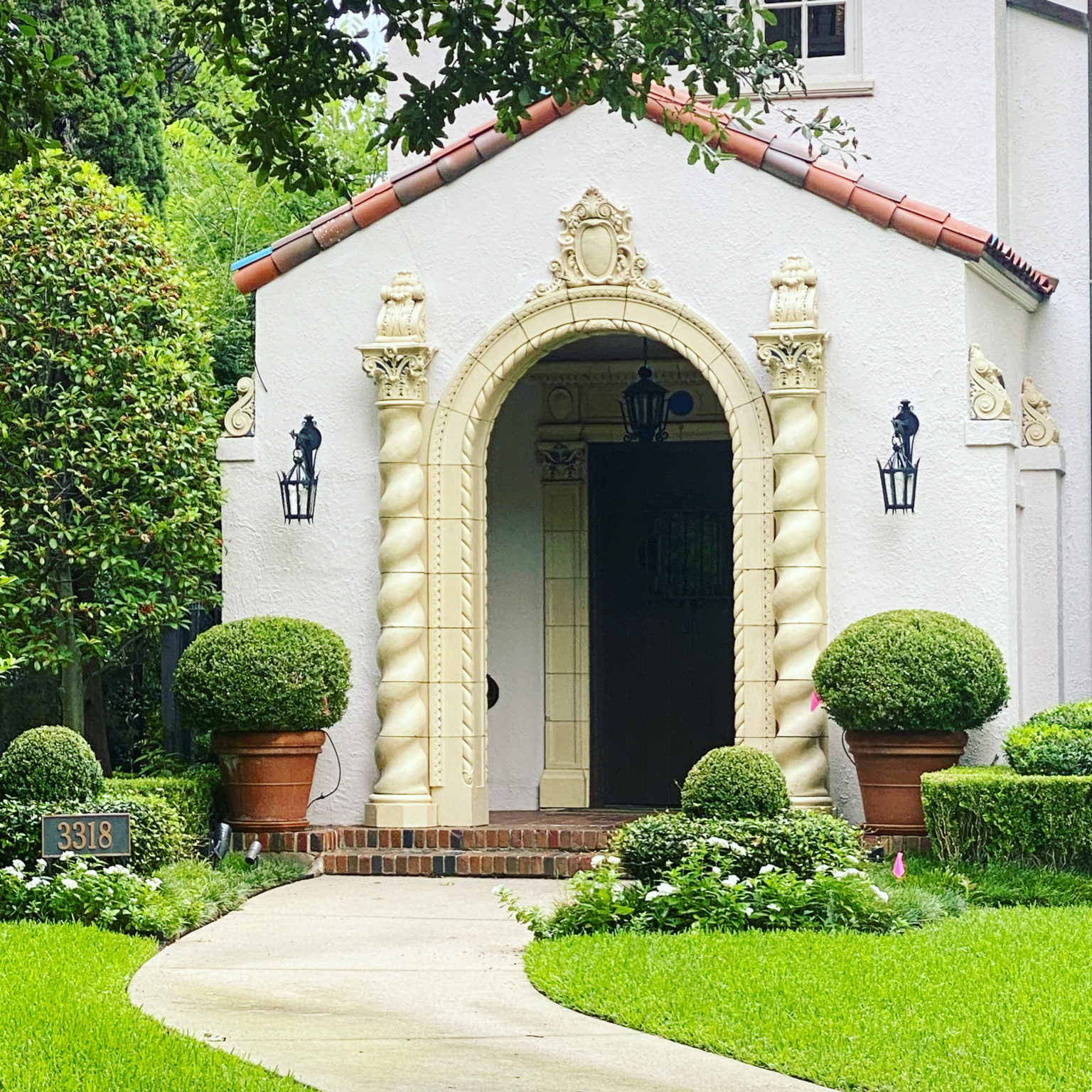 Dallas Lately – The Potted Boxwood