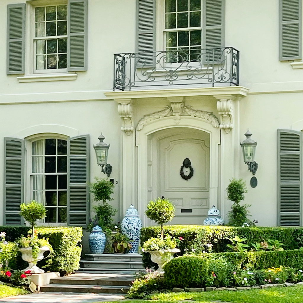 Planter Perfect – The Potted Boxwood