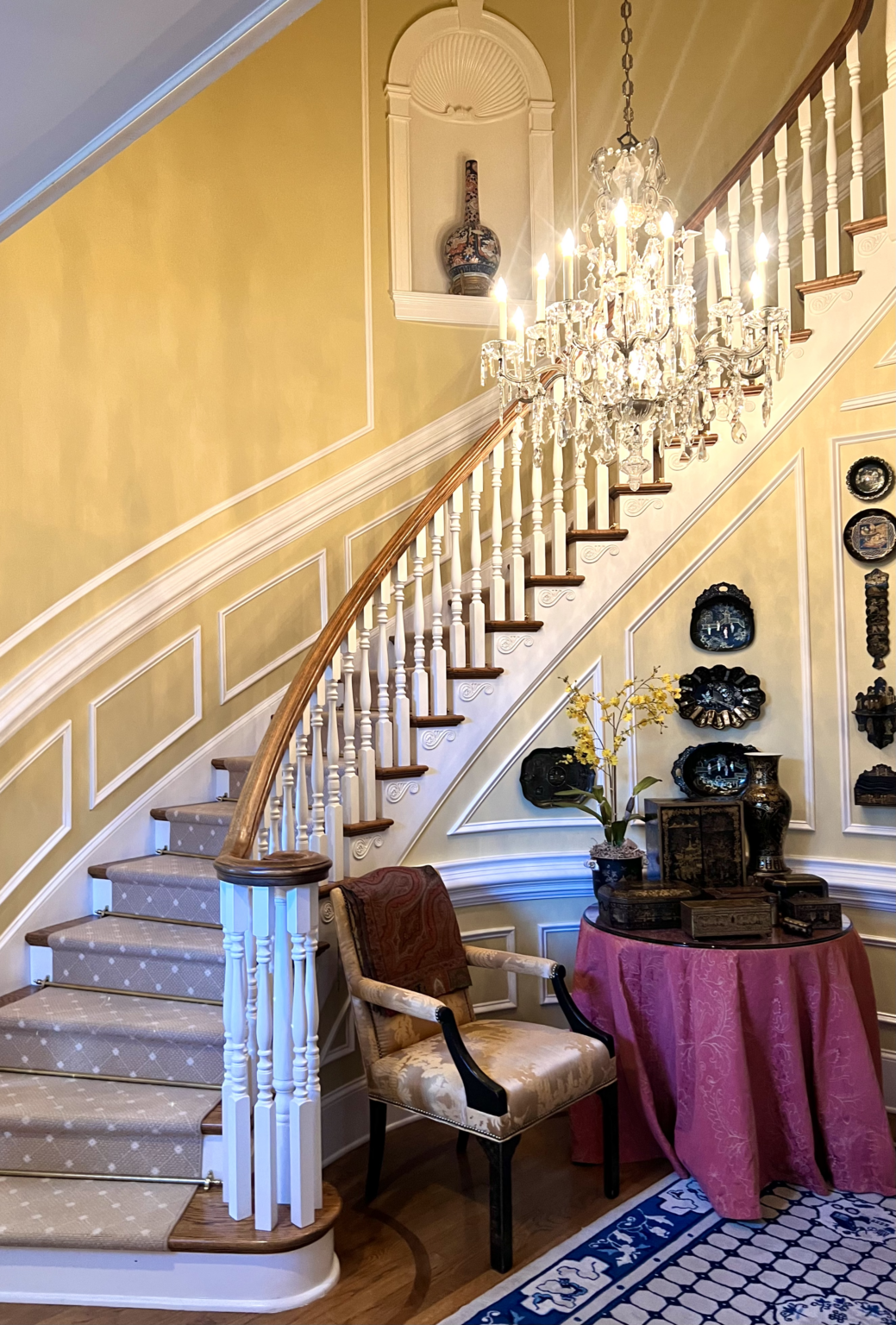 Chic Peek with Betsy Best – The Potted Boxwood