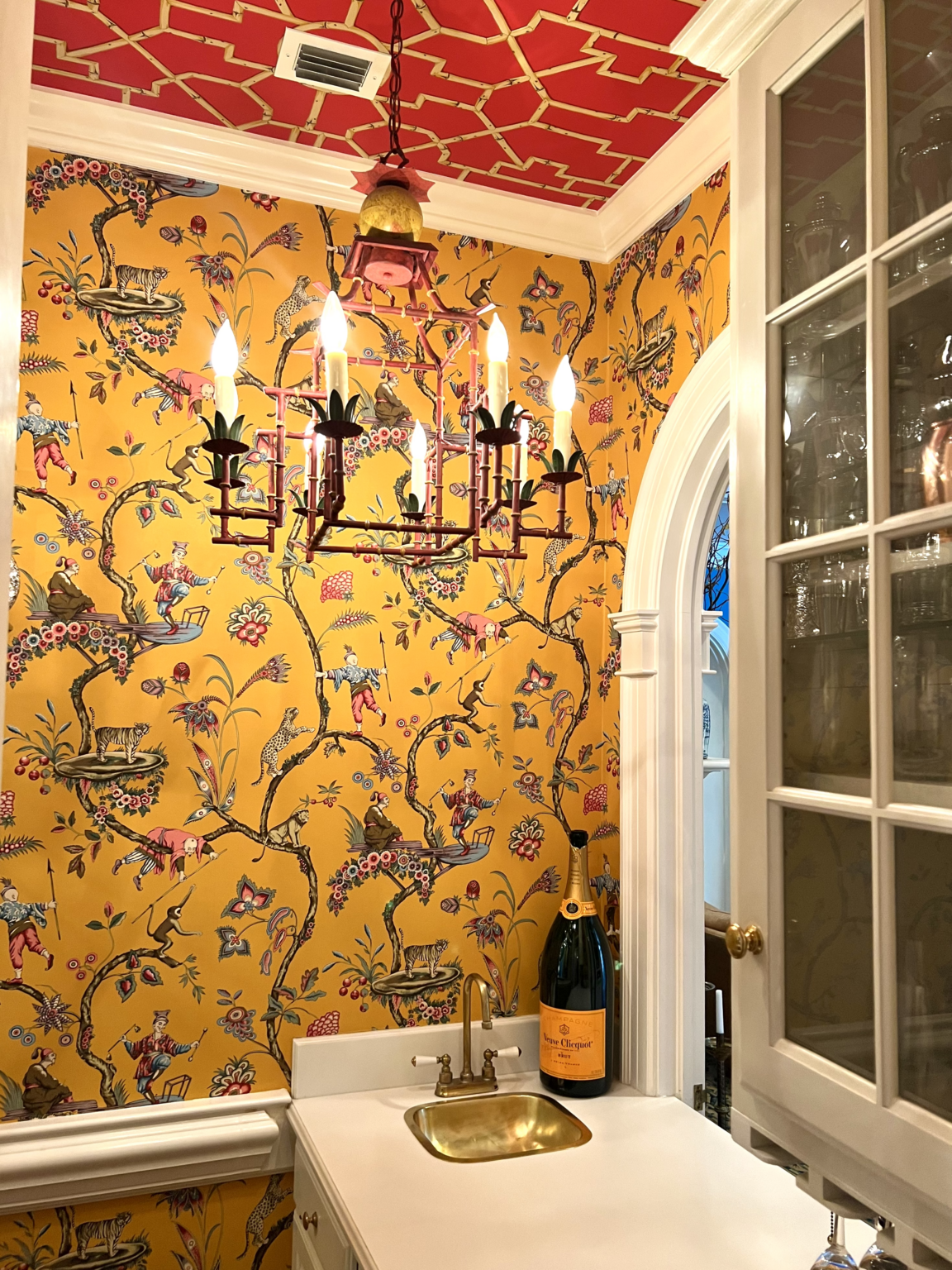 Chic Peek with Betsy Best – The Potted Boxwood