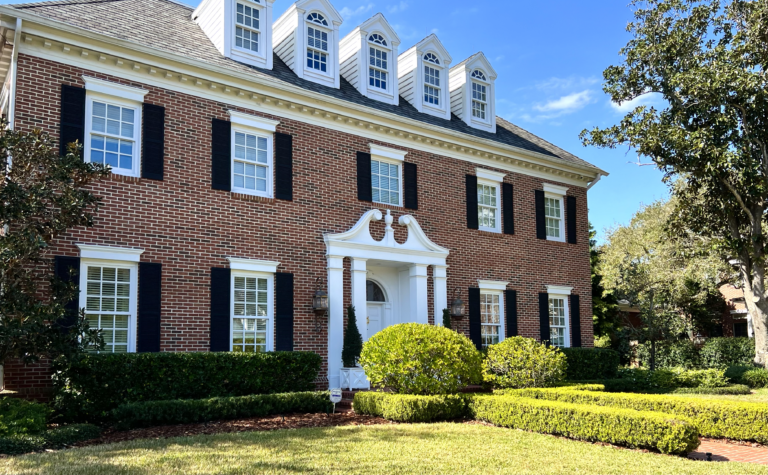 Chic Peek with Betsy Best – The Potted Boxwood