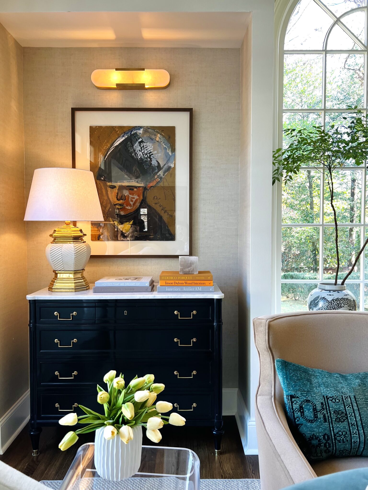 Beyond the Curb Home Tour with HFC Interiors – The Potted Boxwood