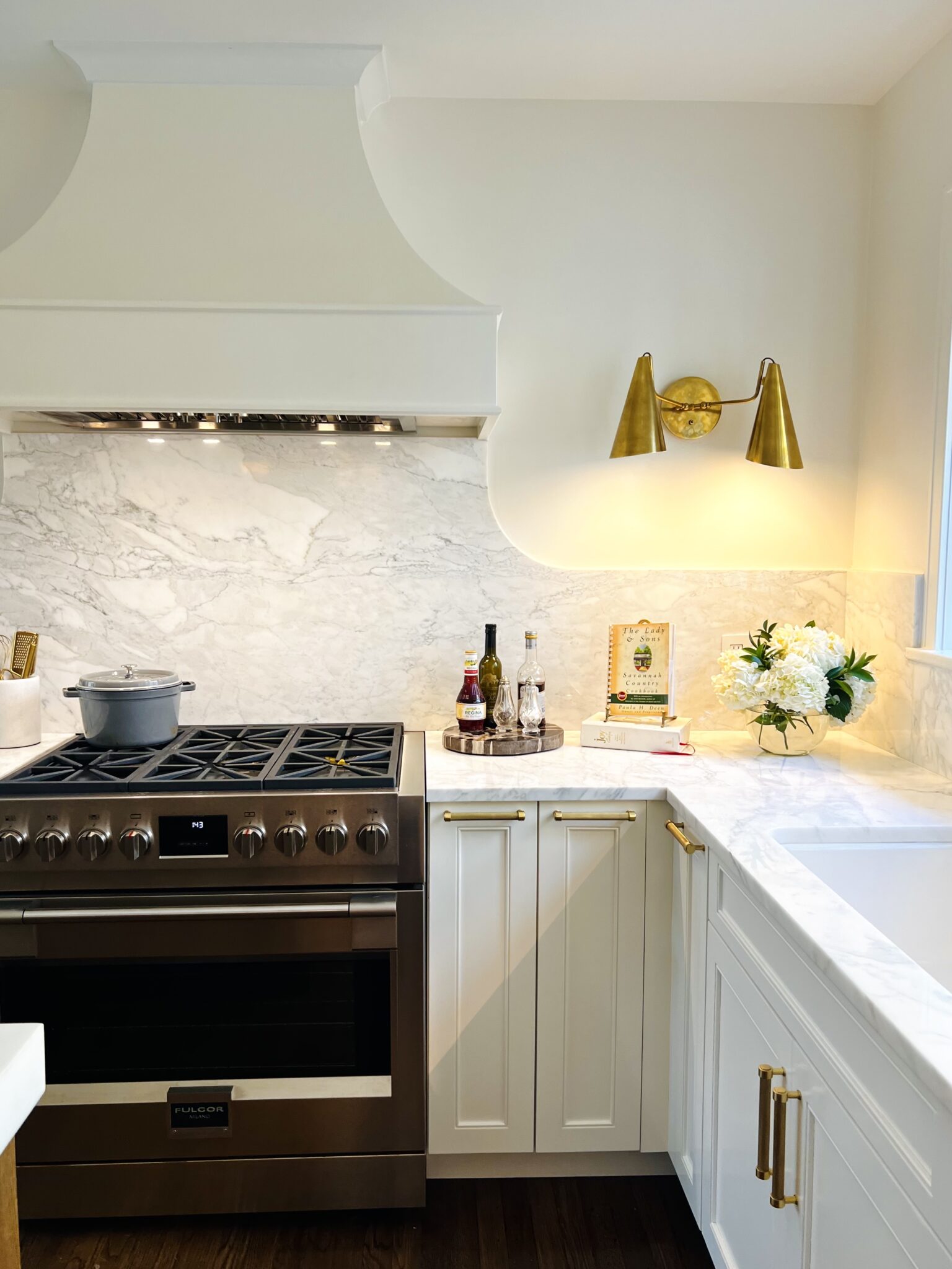 Beyond the Curb Home Tour with HFC Interiors – The Potted Boxwood