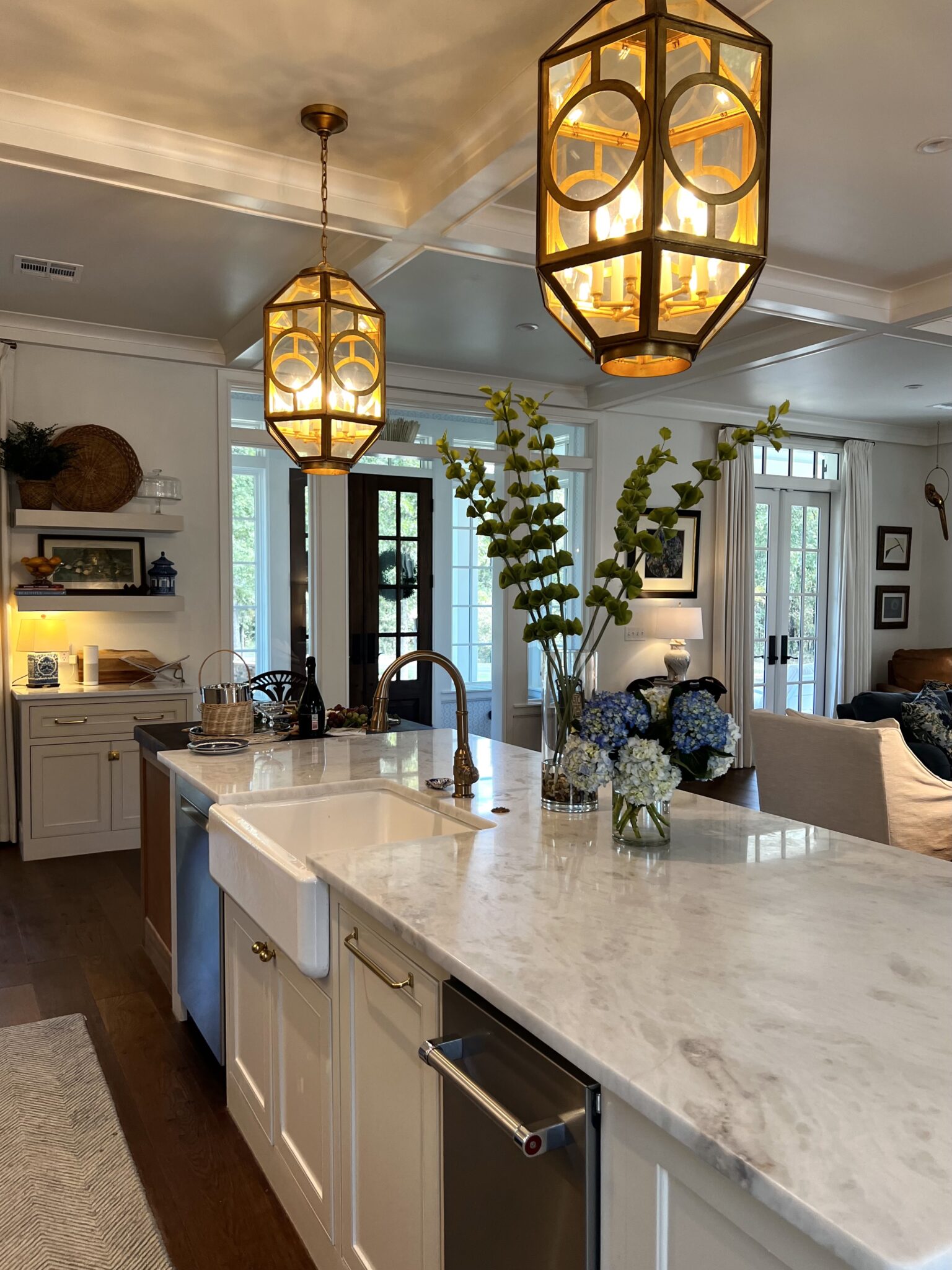 Beyond the Curb home tour with Crystal Conner – The Potted Boxwood